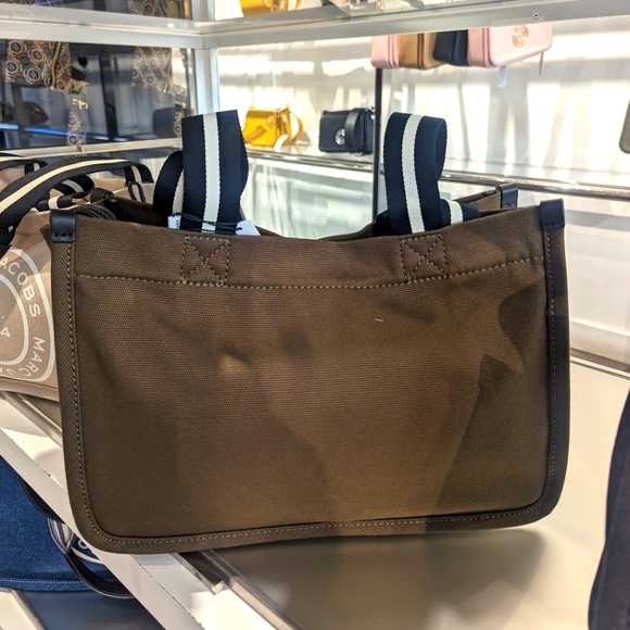 Marc Jacobs | Bags | Nwt Marc Jacobs Signet Canvas Medium Tote Beech ...